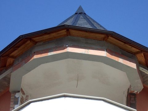 Dintel metálico poligonal